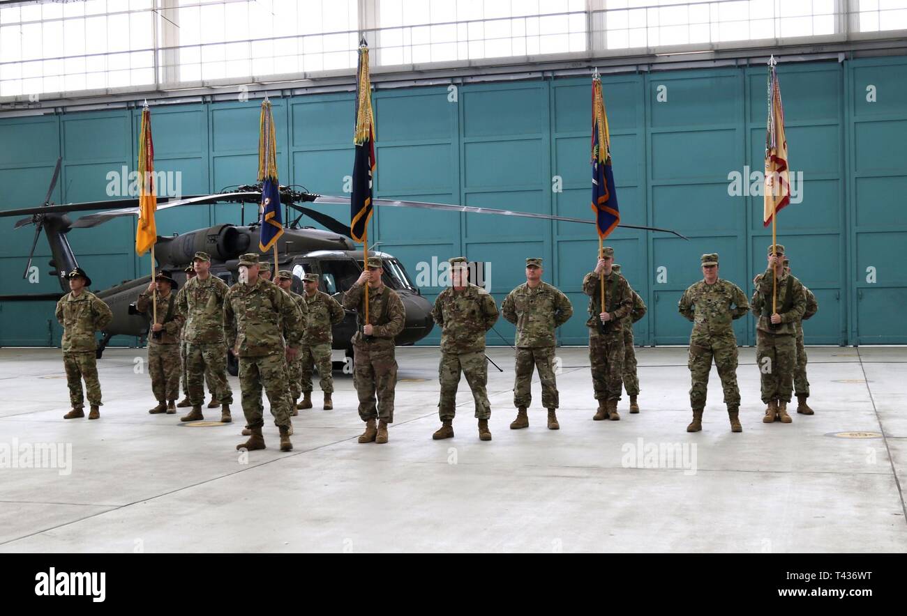 Command team with 4th Combat Aviation Brigade, 4th Infantry Division ...
