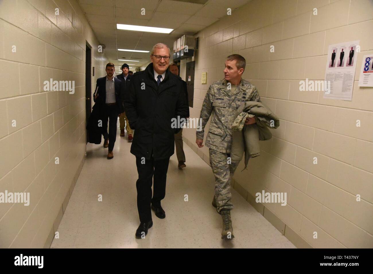 Military organizational activities hi-res stock photography and images ...