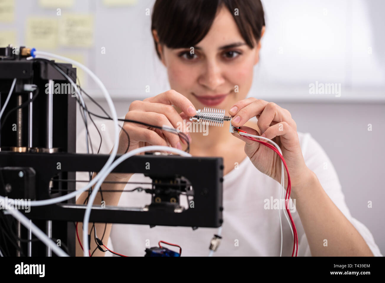 Female engineer machine hi-res stock photography and images - Alamy