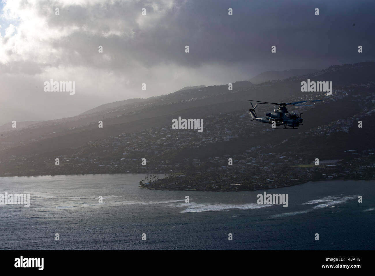 An AH-1Z Viper helicopter with Marine Light Attack Helicopter Squadron ...