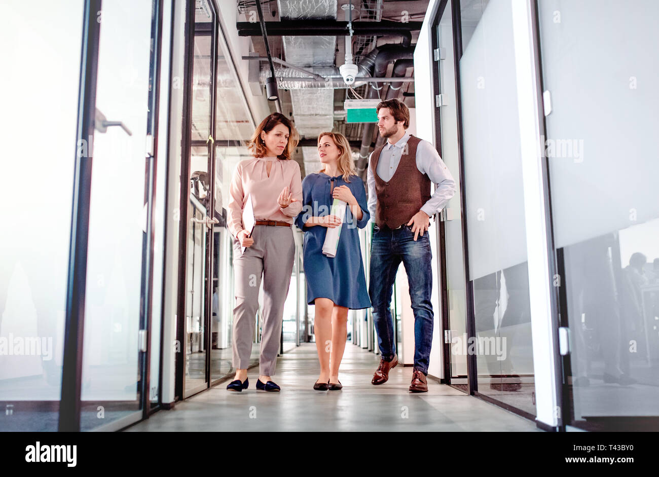 Group portraits hi-res stock photography and images - Alamy