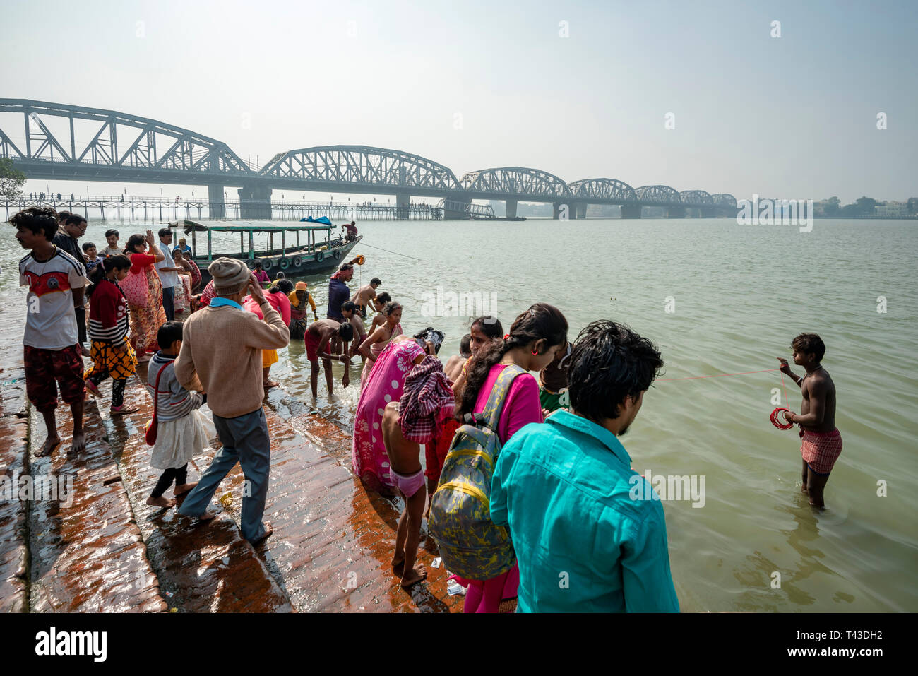 Hugli river kolkata hi-res stock photography and images - Alamy
