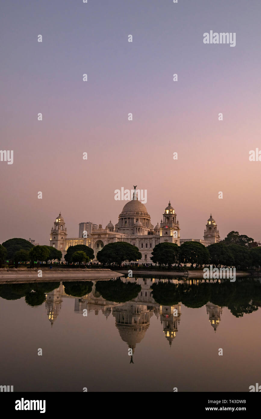 Night view victoria memorial calcutta hi-res stock photography and ...