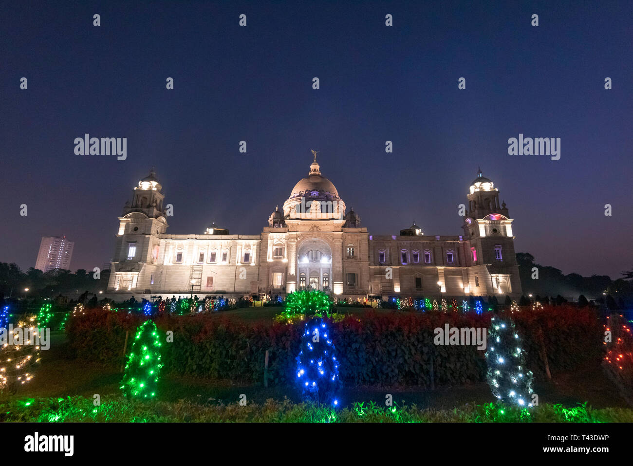Horizontal view of the Queen Victoria Memorial at sunset in Kolkata aka ...