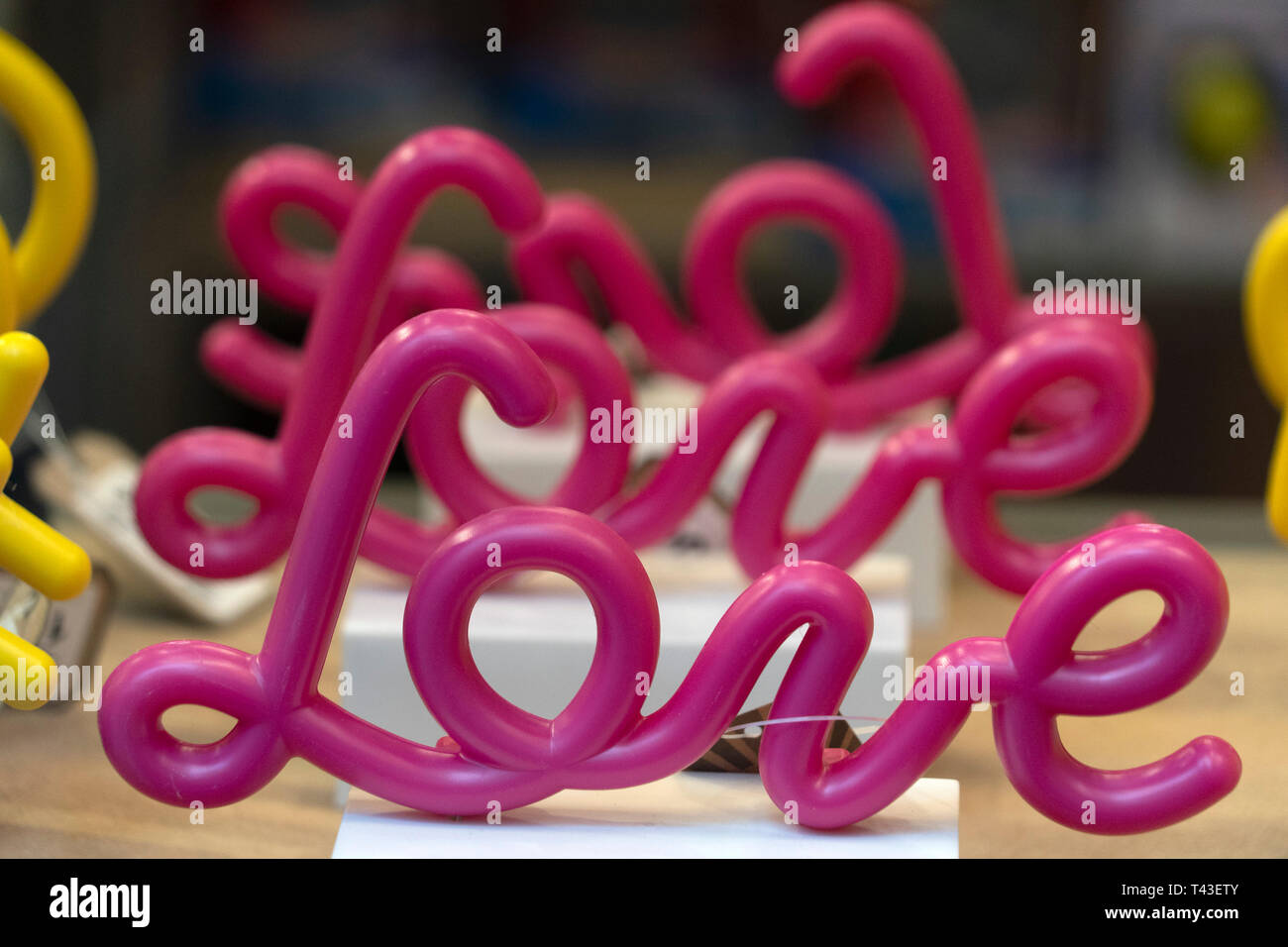 Vector banner neon pink hi-res stock photography and images - Alamy