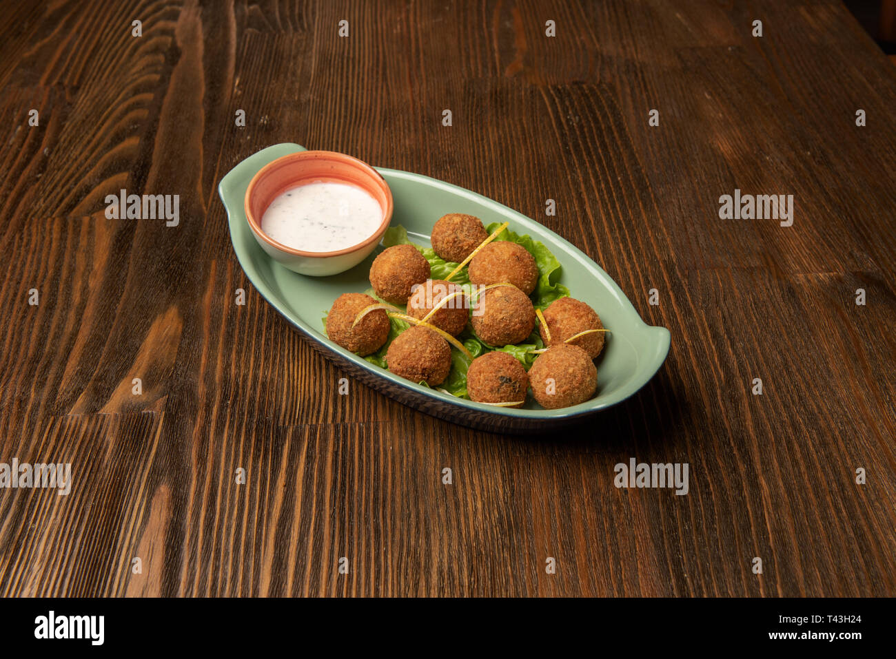 Falafel presentation hi-res stock photography and images - Alamy