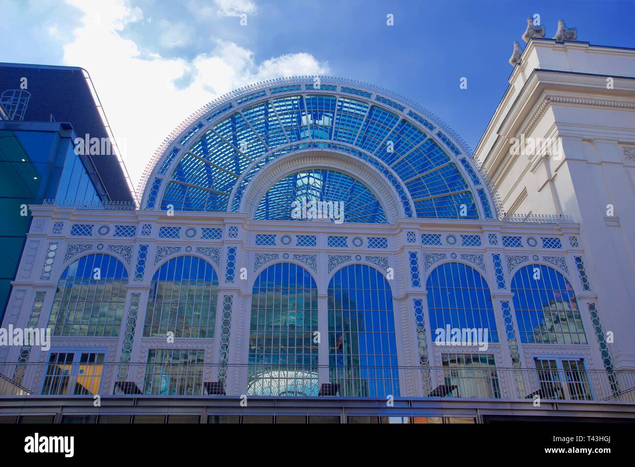 Royal Opera House, Covent Garden, London, England Stock Photo - Alamy