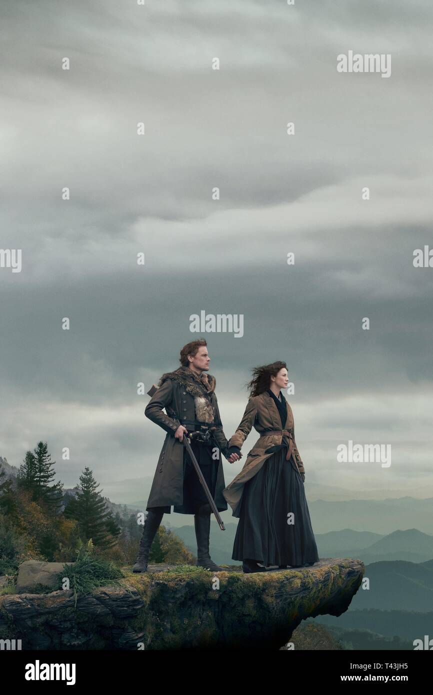 CAITRIONA BALFE and SAM HEUGHAN in OUTLANDER (2014). Temporada 4 ...