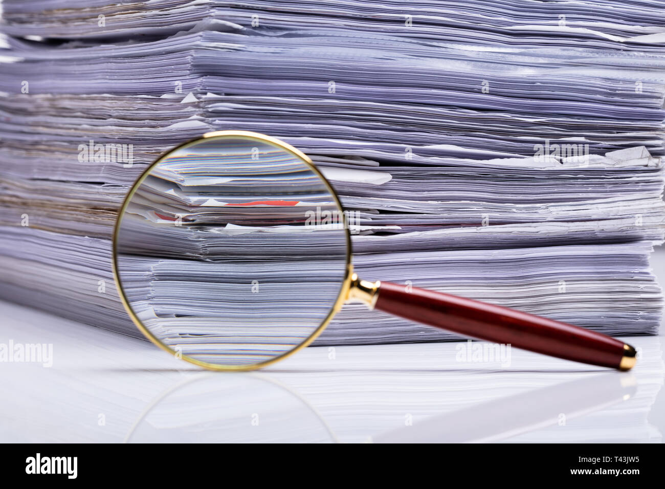 Round files hi-res stock photography and images - Alamy