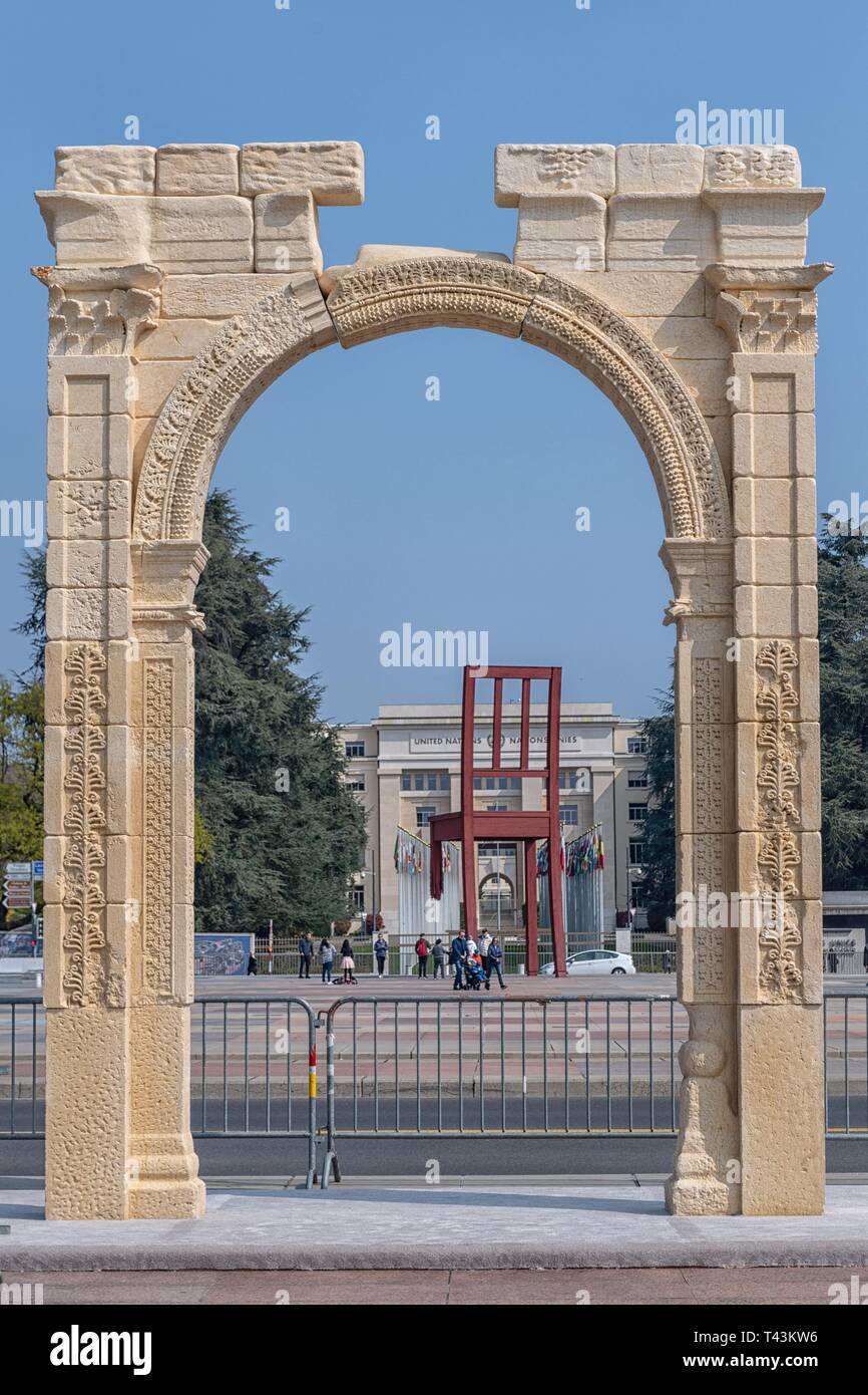Replica arch of palmyra hi-res stock photography and images - Alamy