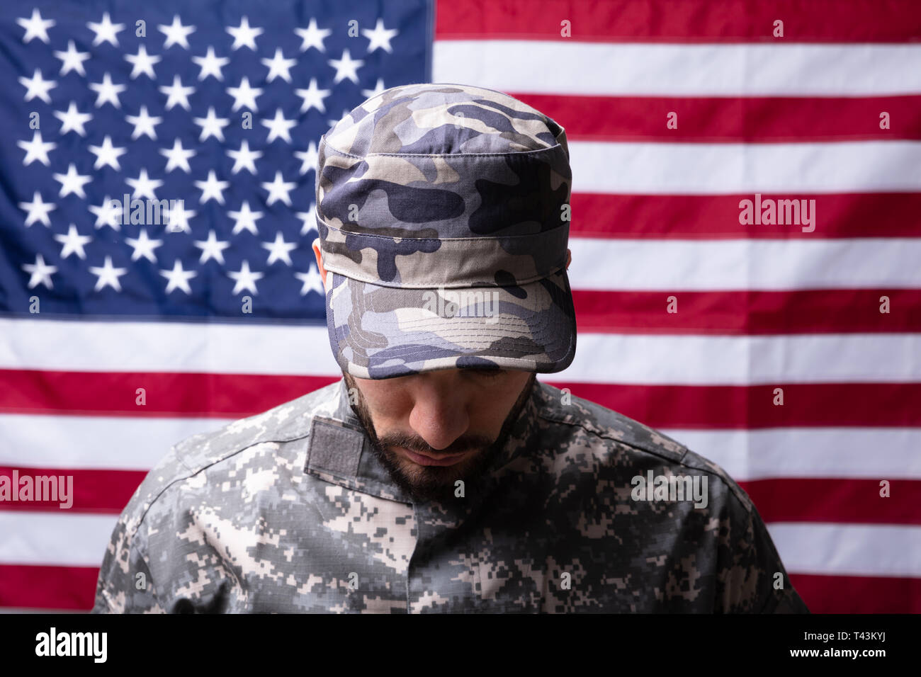 One man front view soldier hi-res stock photography and images - Alamy