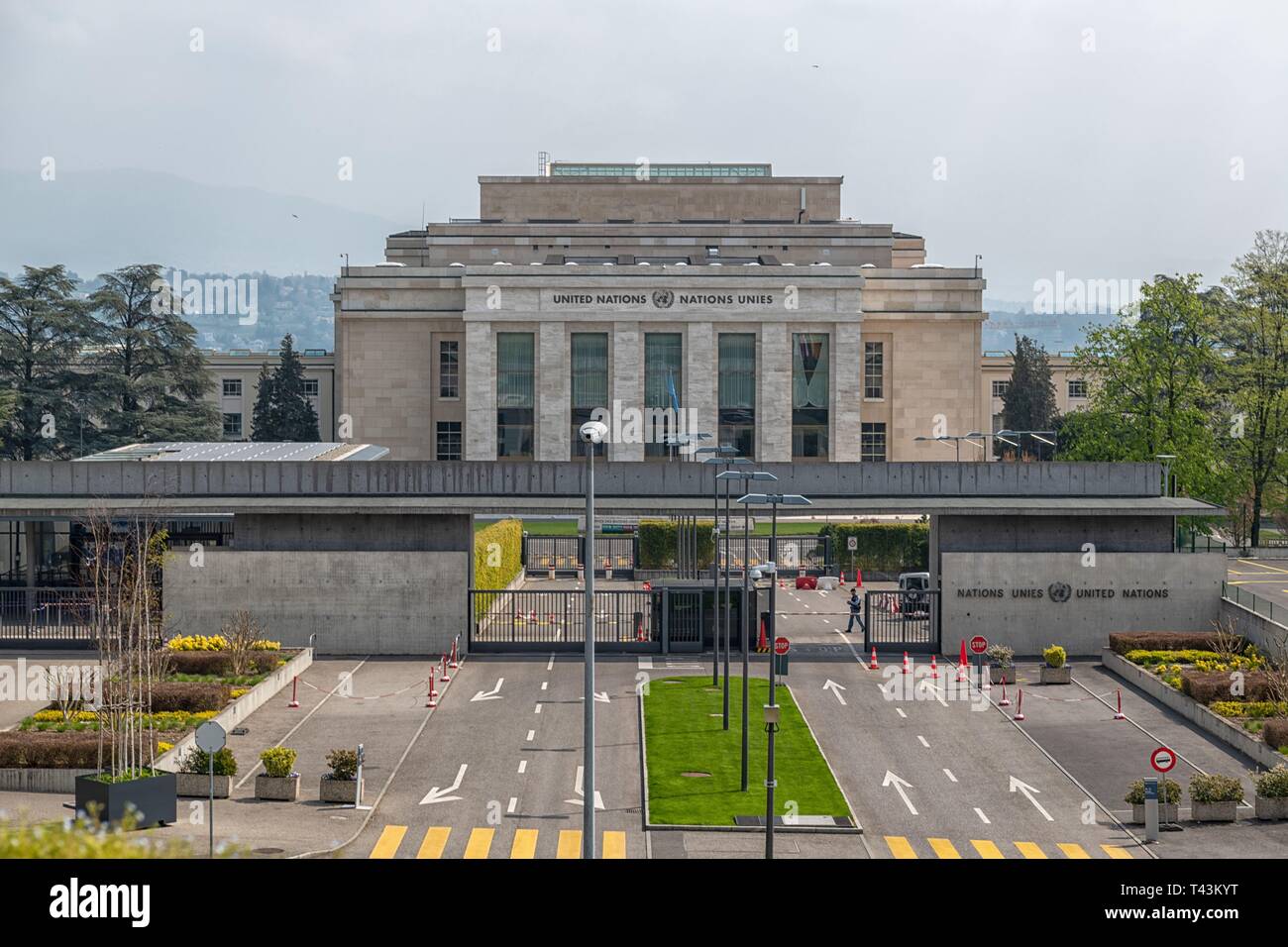 United Nations Building Entrance High Resolution Stock Photography and ...