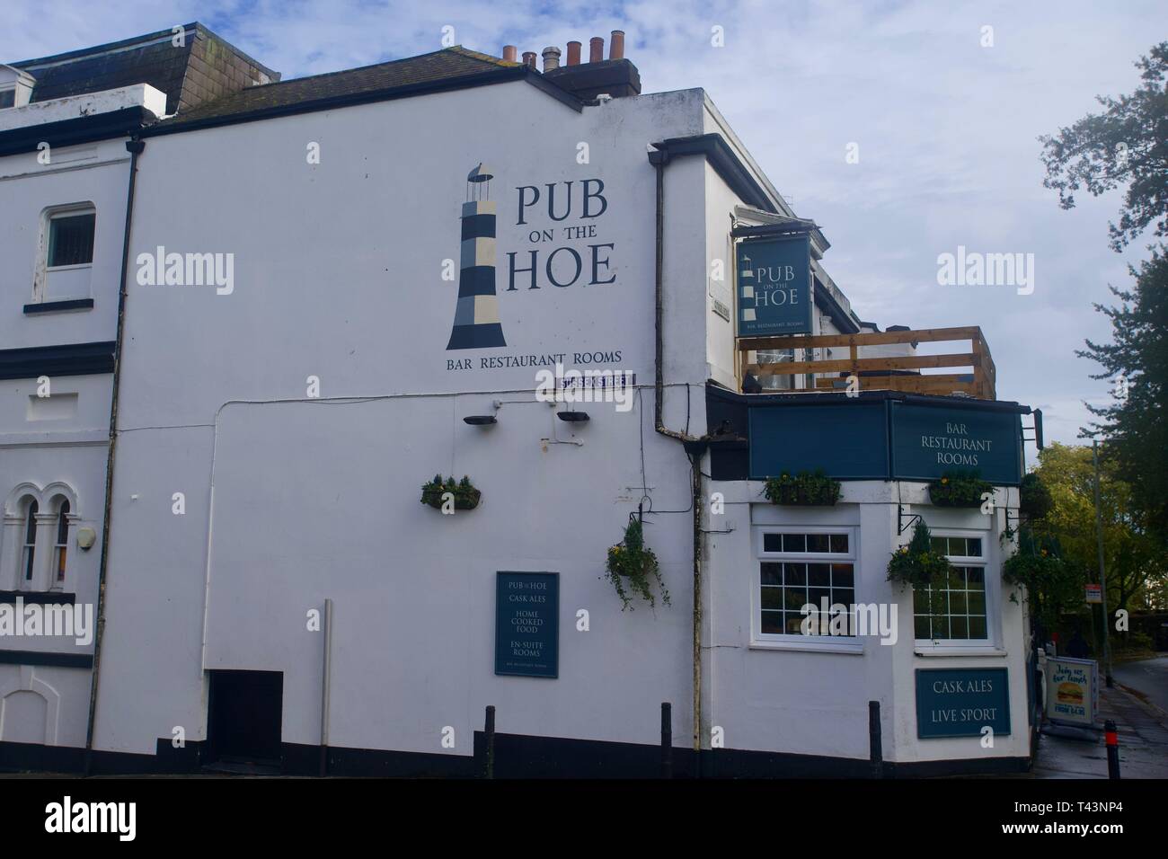Pub on the Hoe, Plymouth, Devon, England Stock Photo - Alamy