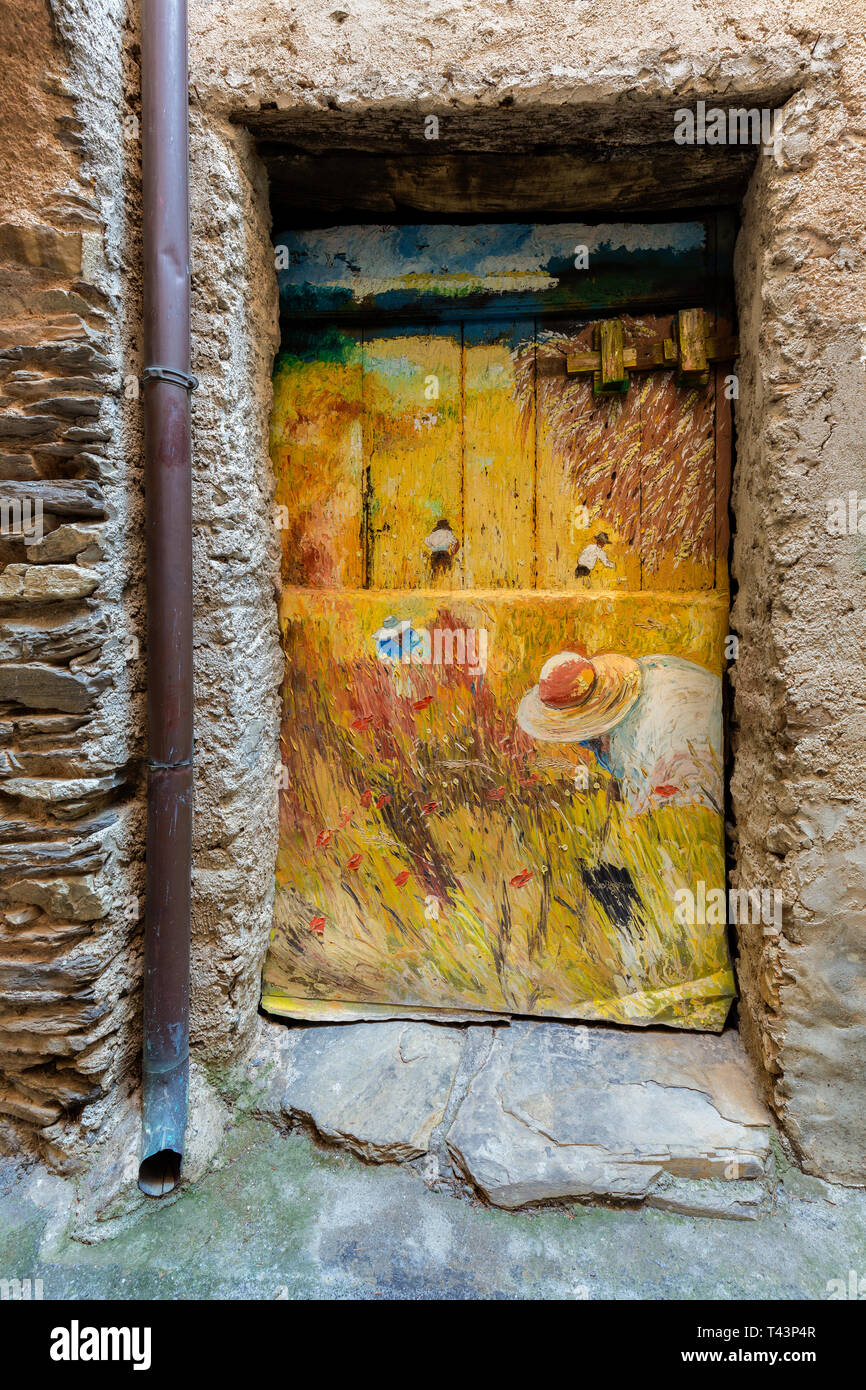 Painted doors of valloria hi-res stock photography and images - Alamy