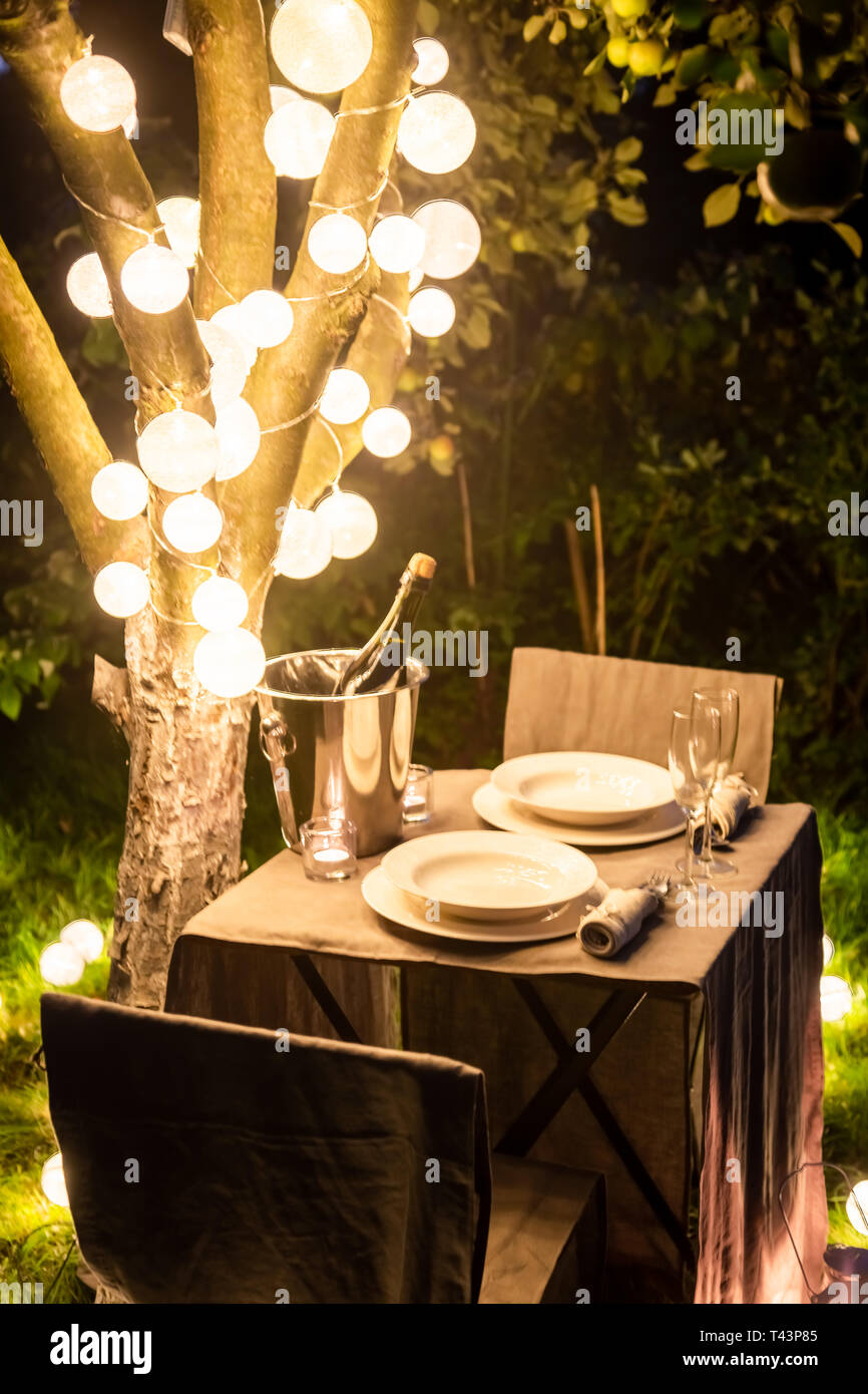 Romantic table for two for perfect date Stock Photo - Alamy