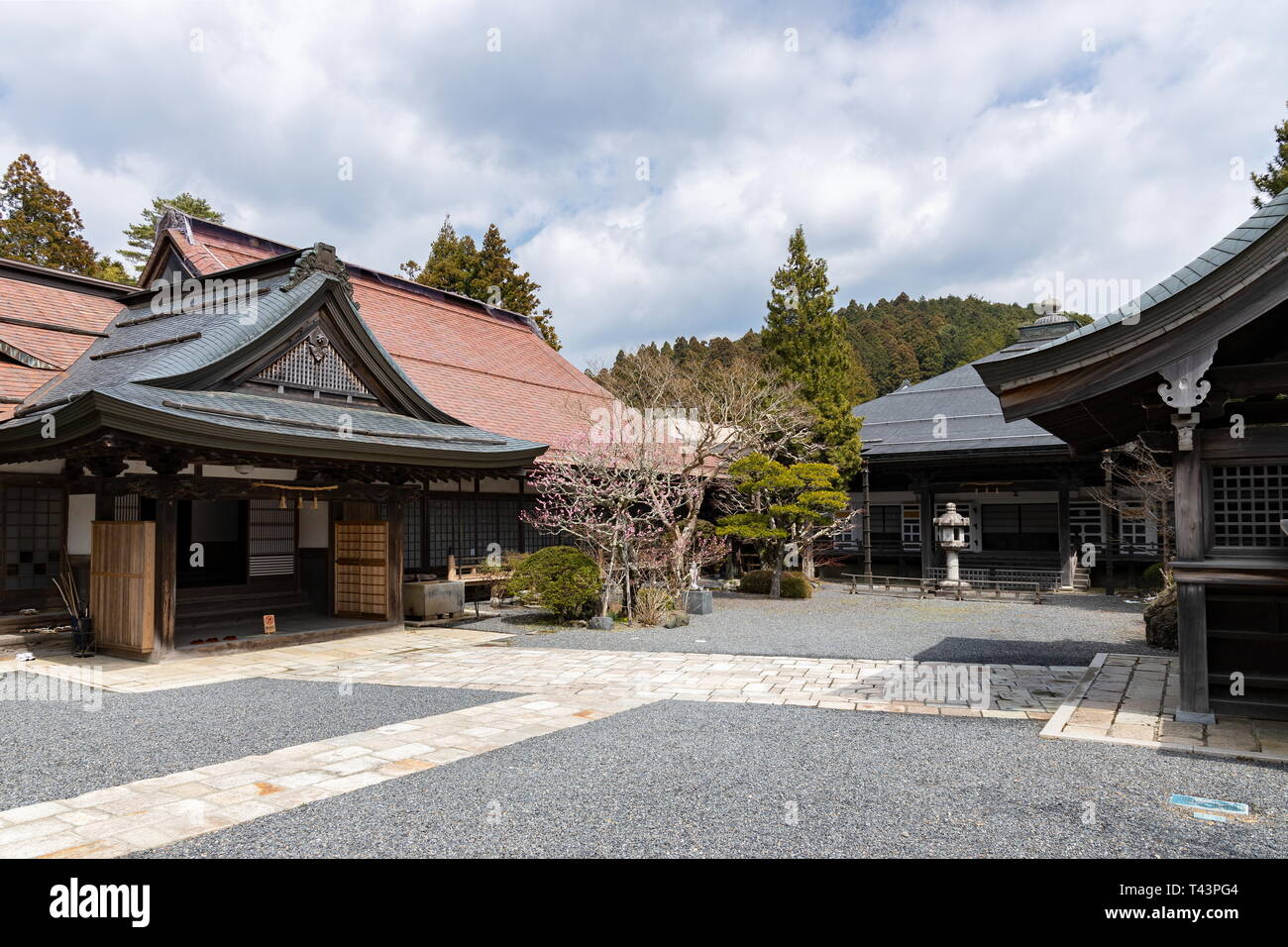 Renge hi-res stock photography and images - Alamy