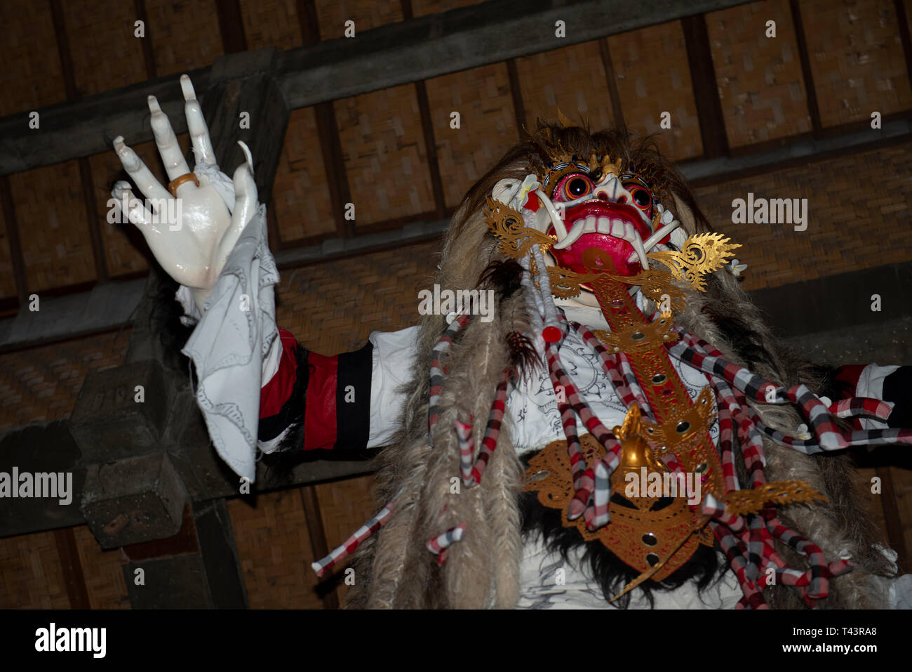 Ogoh-ogoh, mythological demon, paper-mache statues for Nyepi ...