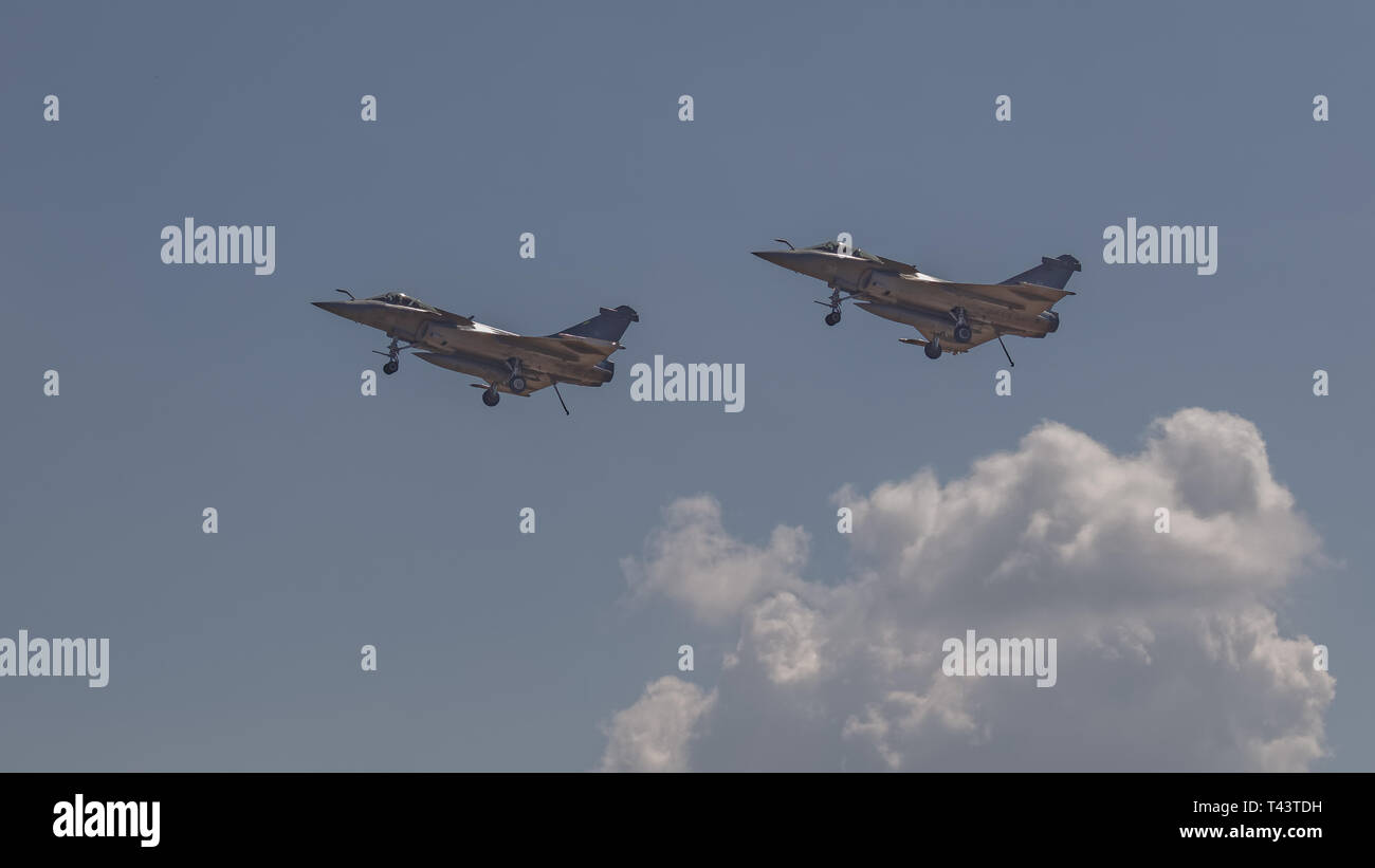 Dassault rafale in flight hi-res stock photography and images - Alamy