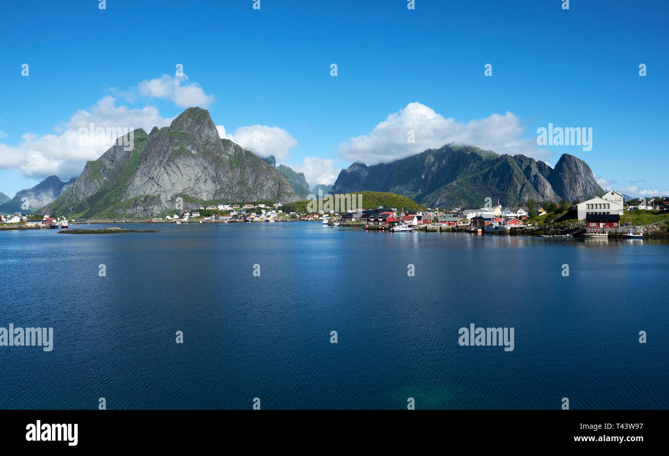 The fishing village and mountain landscape of Reine on the island of ...