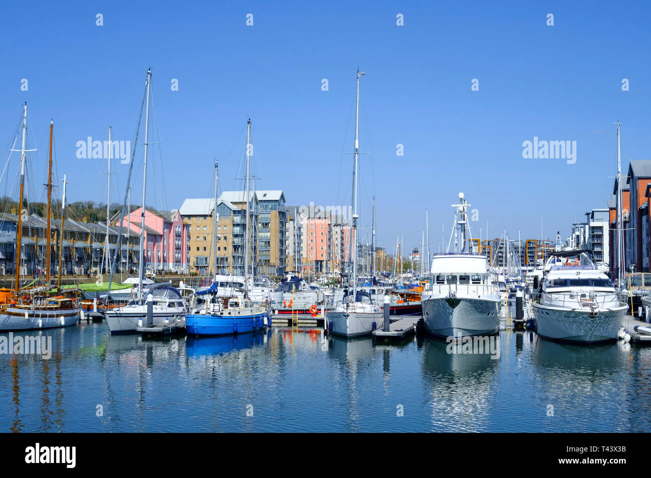 Portishead Quays High Resolution Stock Photography and Images - Alamy