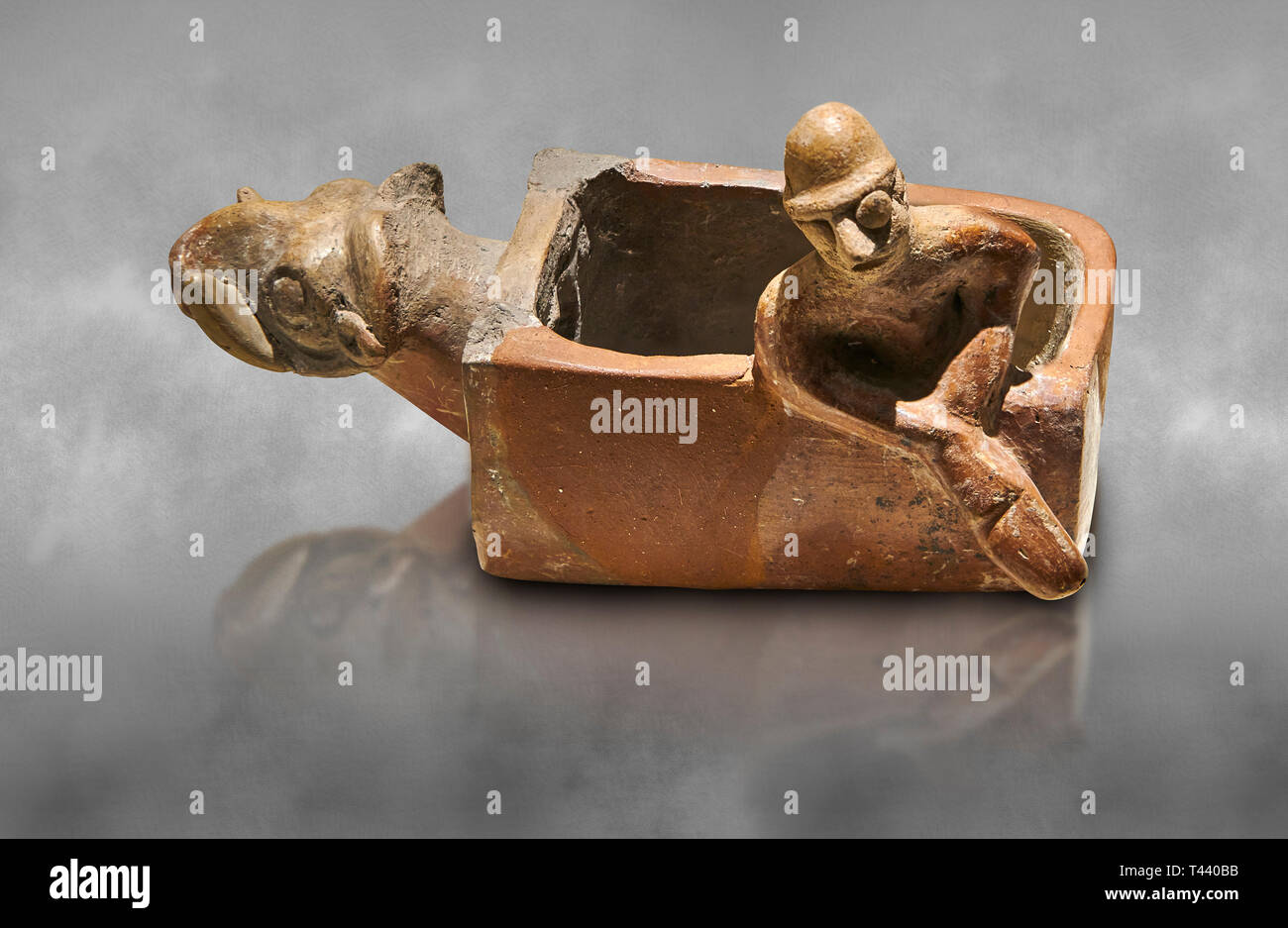 Assyrian traders pottery hi-res stock photography and images - Alamy