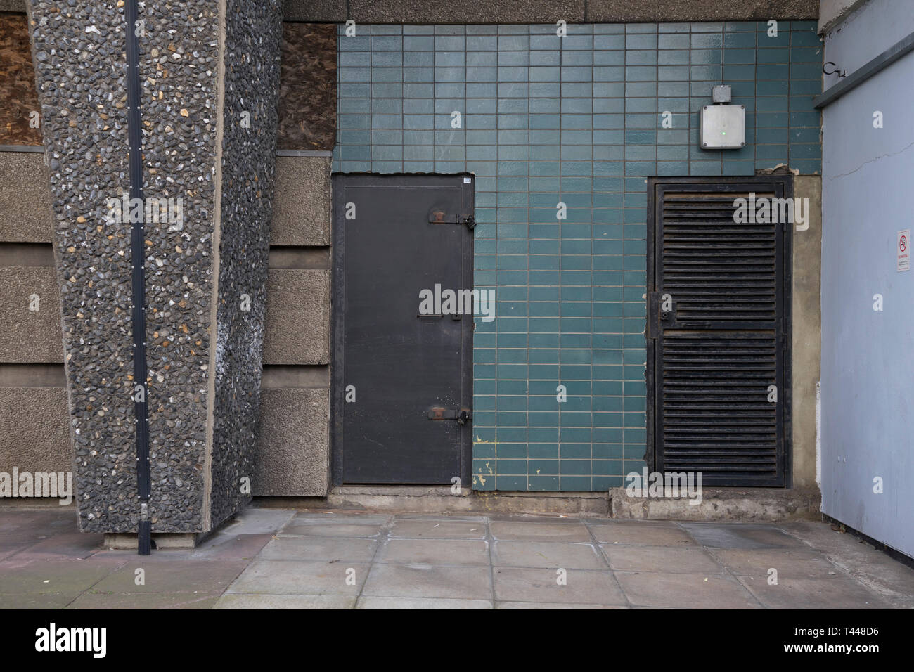 Run-down council housing estate in east London,England,UK Stock Photo ...