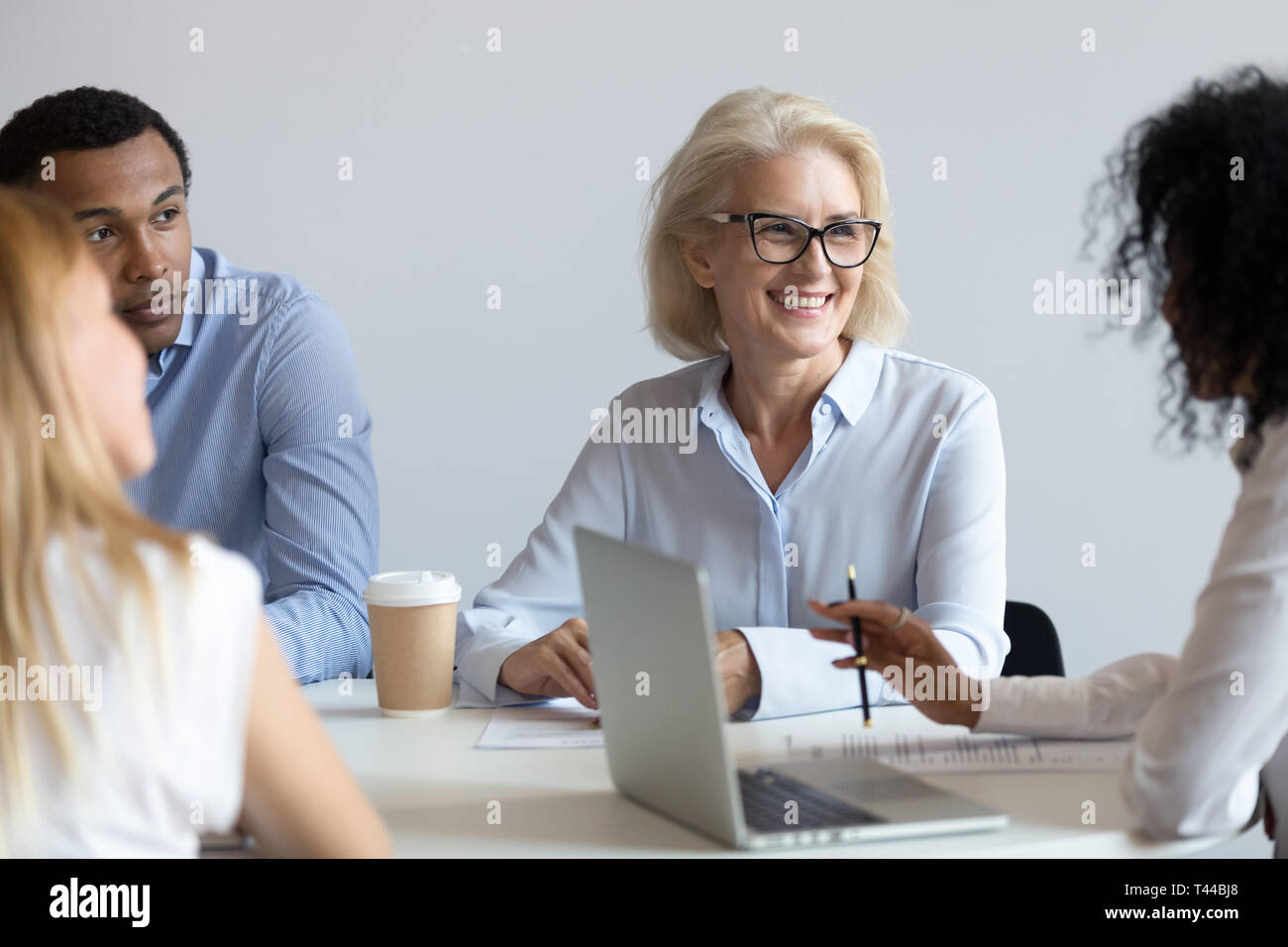 African partner hi-res stock photography and images - Alamy