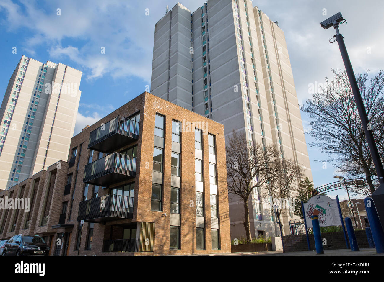 Social housing scheme hi-res stock photography and images - Alamy