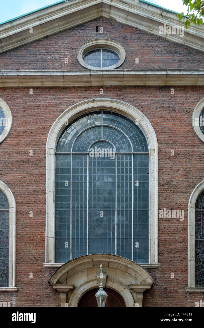 St Mary-le-Bow Church, Cheapside, London Stock Photo - Alamy