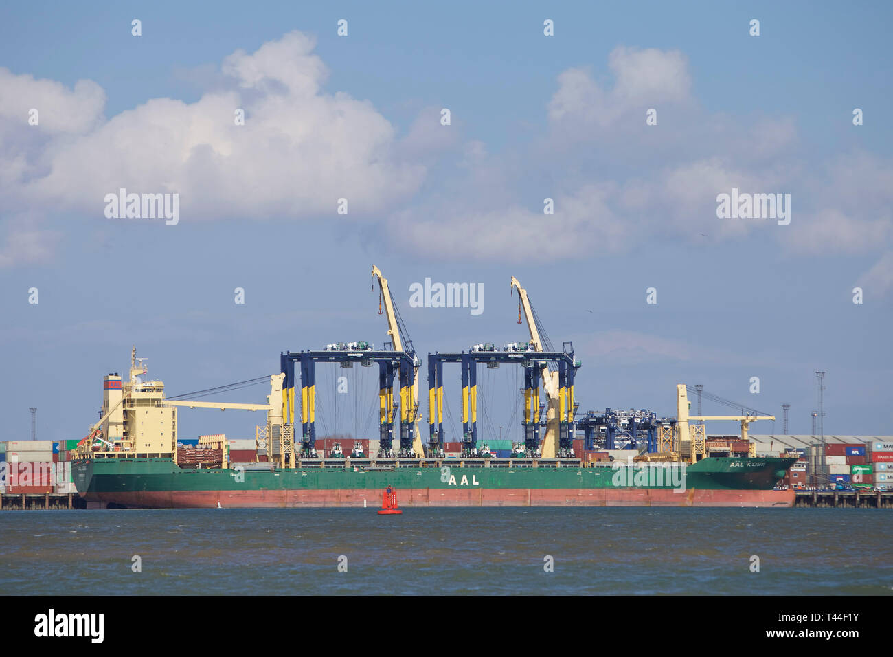 Container ship AAL Kobe docked at Trinity Terminal, Port of Felixstowe ...