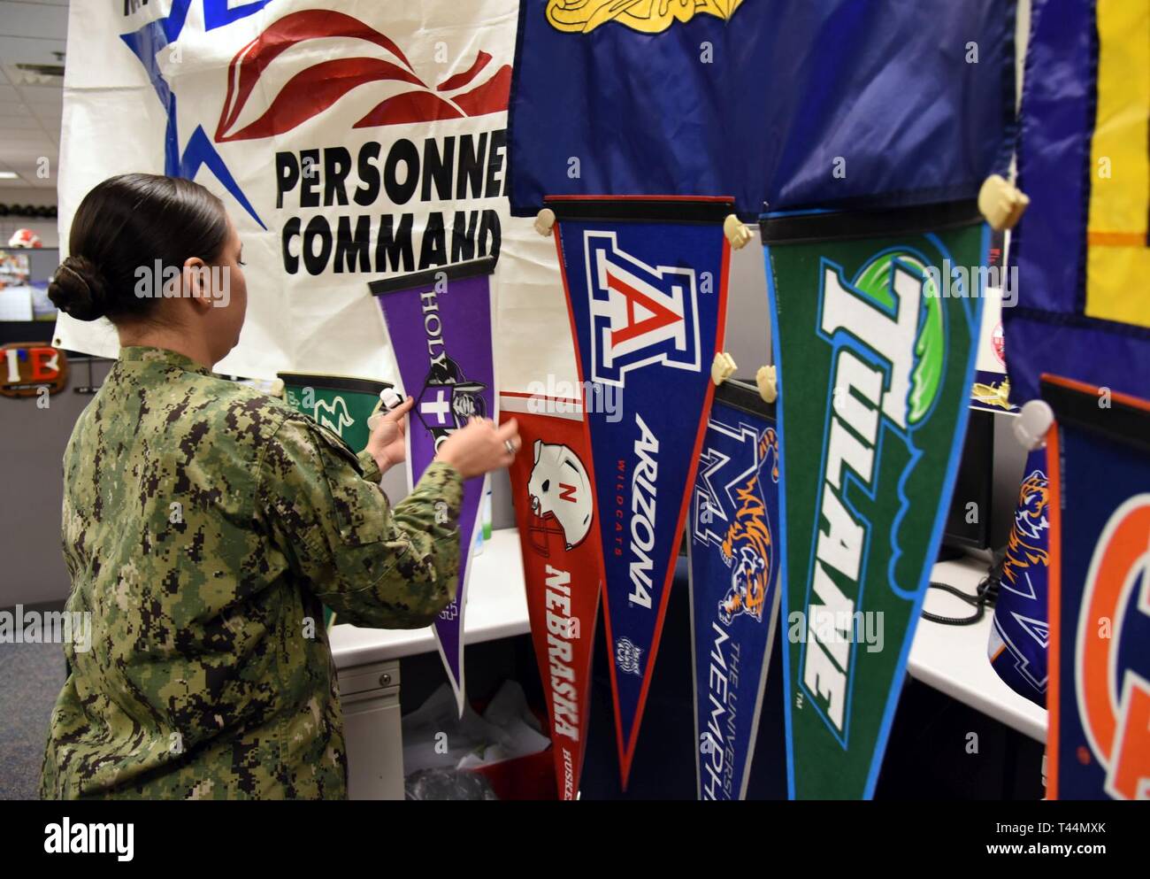 Navy detailer hi-res stock photography and images - Alamy