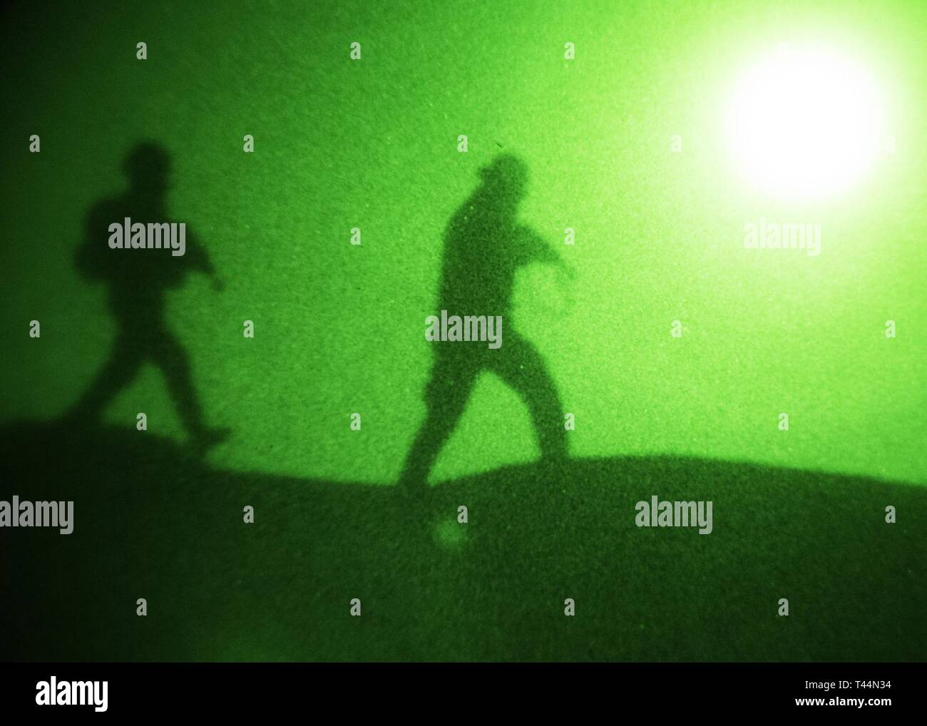 Night vision in iraq hi-res stock photography and images - Alamy