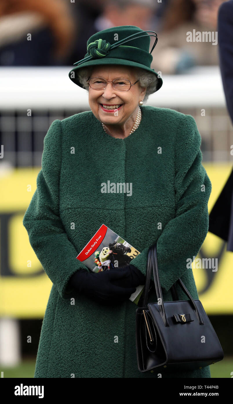 Queen elizabeth ii dubai duty free weekend newbury racecourse hi-res ...