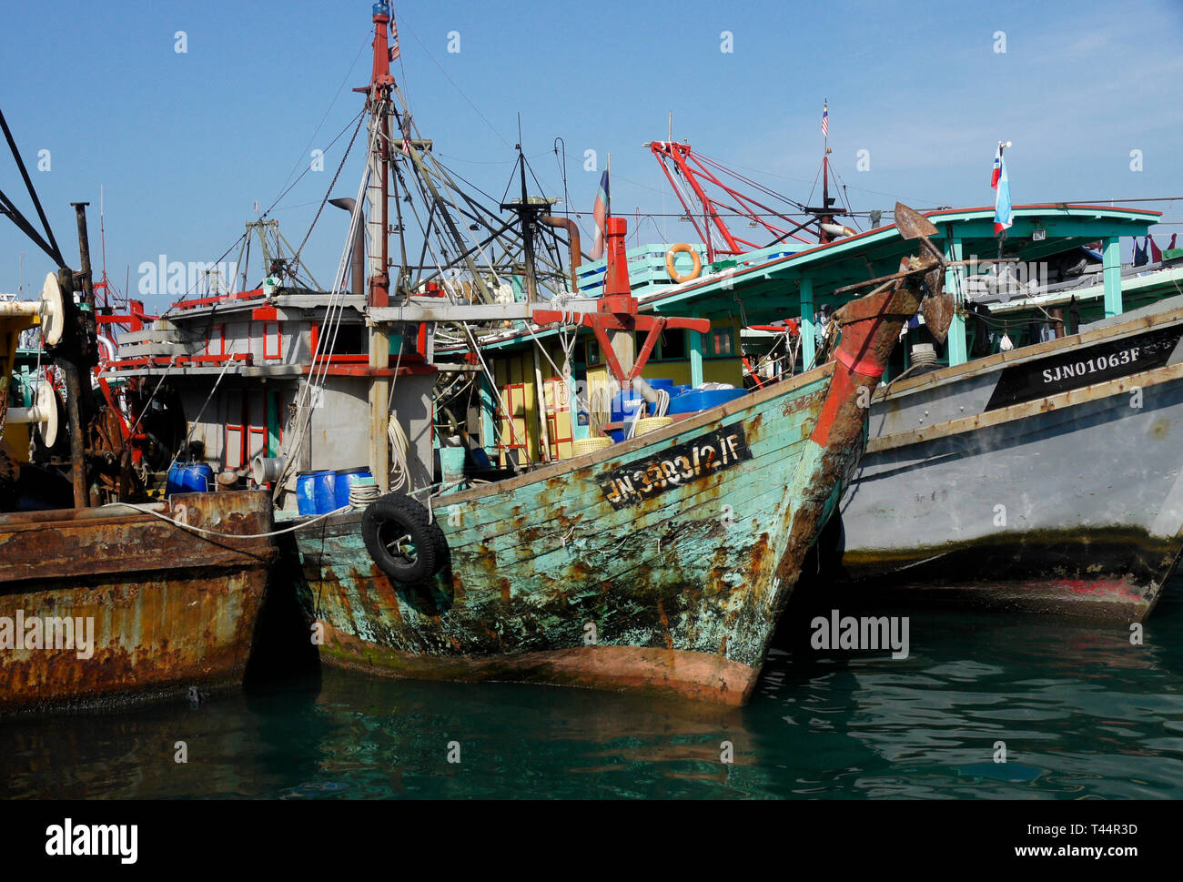 Colorful fishing boats docked in Kota Kinabalu, Sabah (Borneo ...