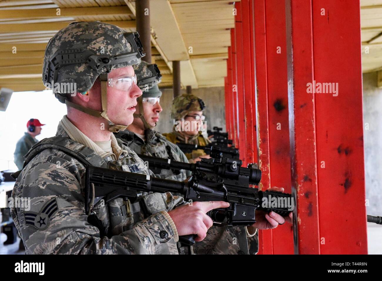 Beretta m9 combat pistol hi-res stock photography and images - Alamy