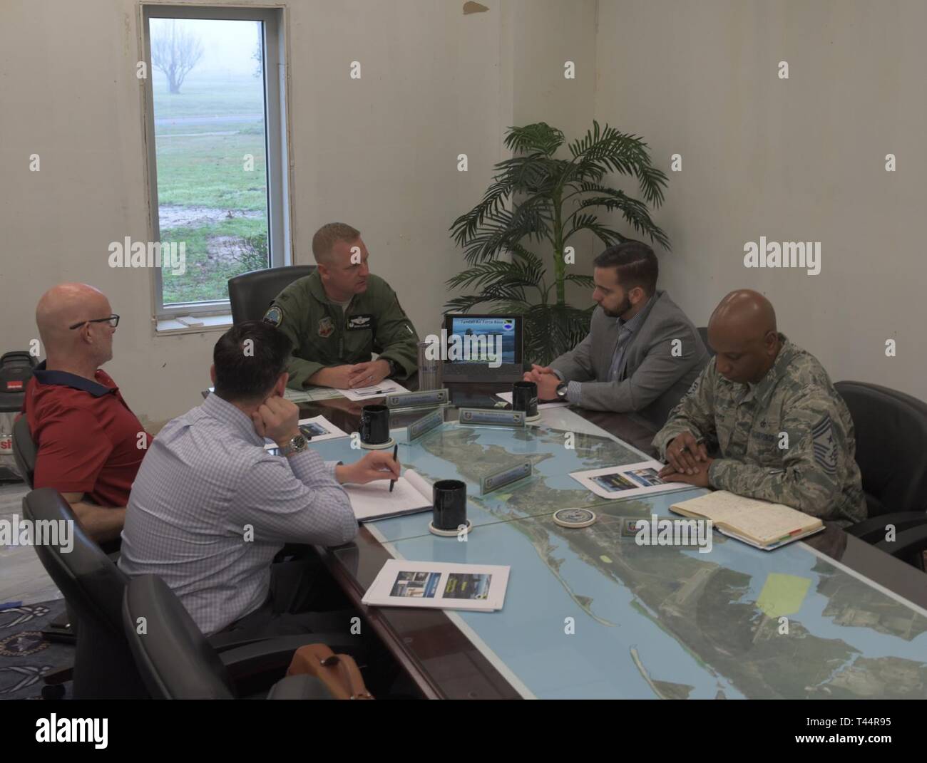 Wing commander brian james hi-res stock photography and images - Alamy