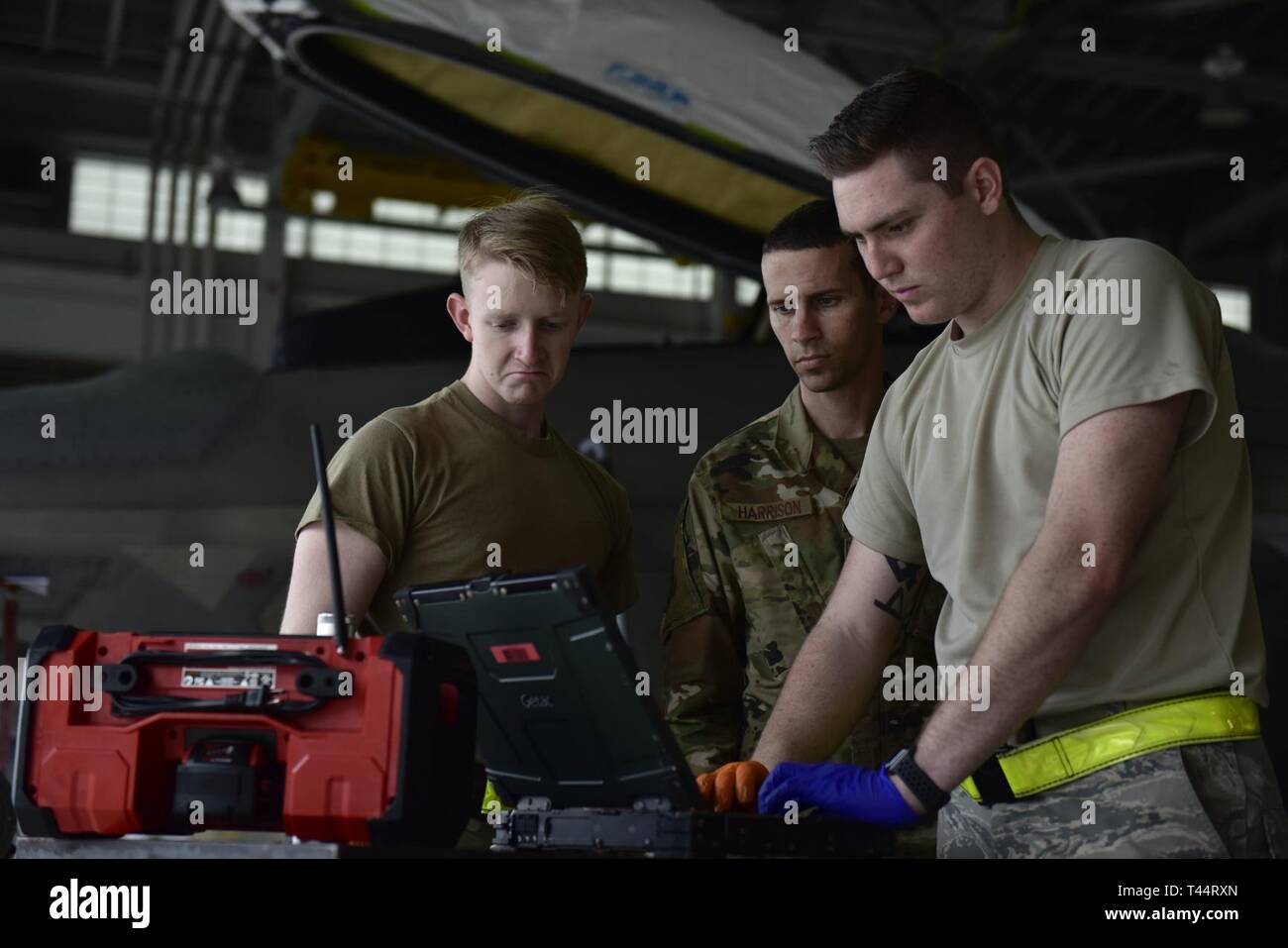 325th maintenance squadron hi-res stock photography and images - Alamy