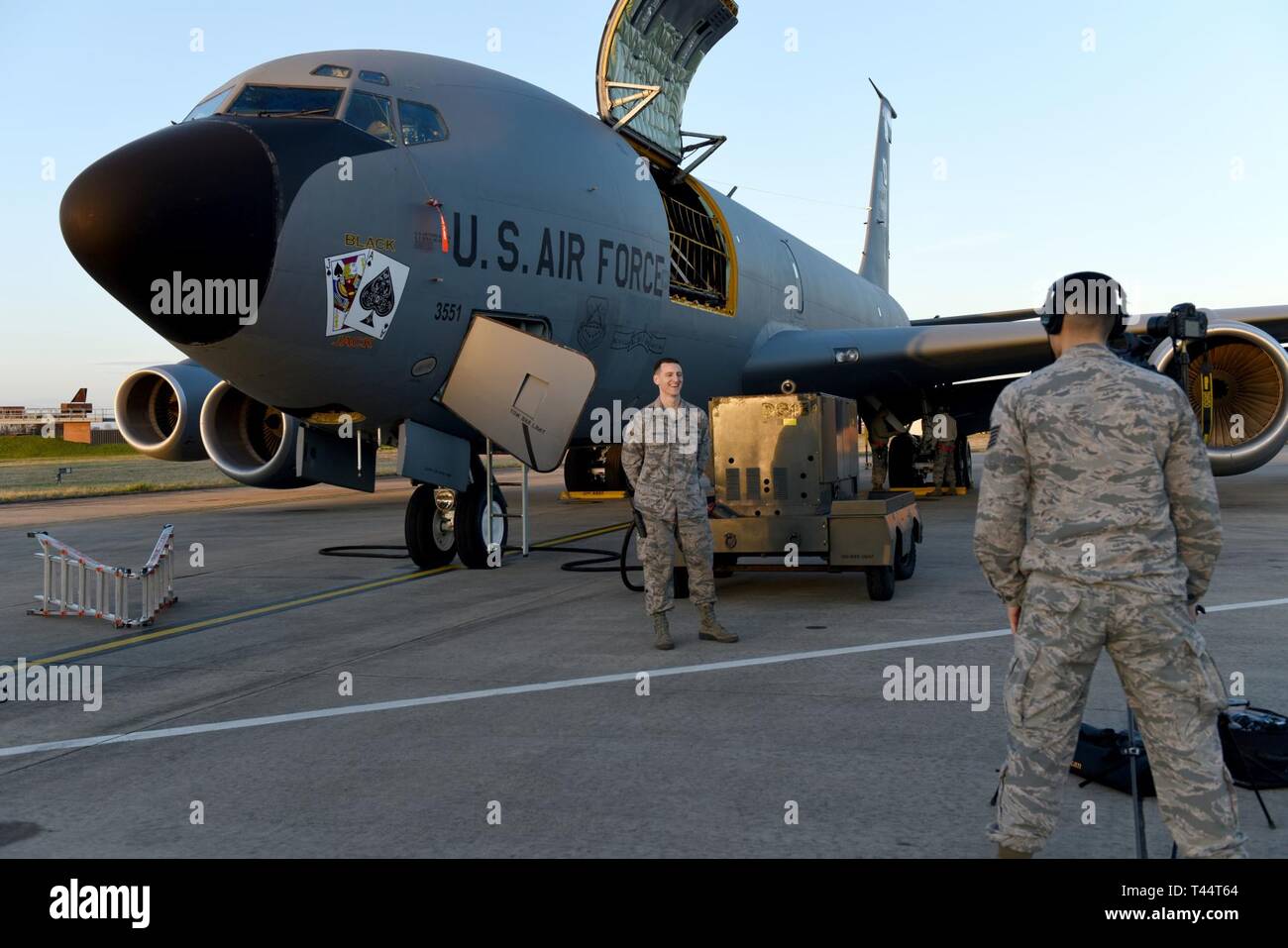 100th aircraft maintenance squadron hi-res stock photography and images ...