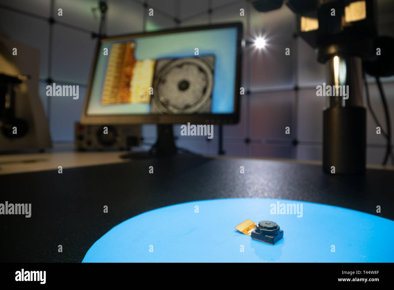 Mobile phone production test hi-res stock photography and images - Alamy