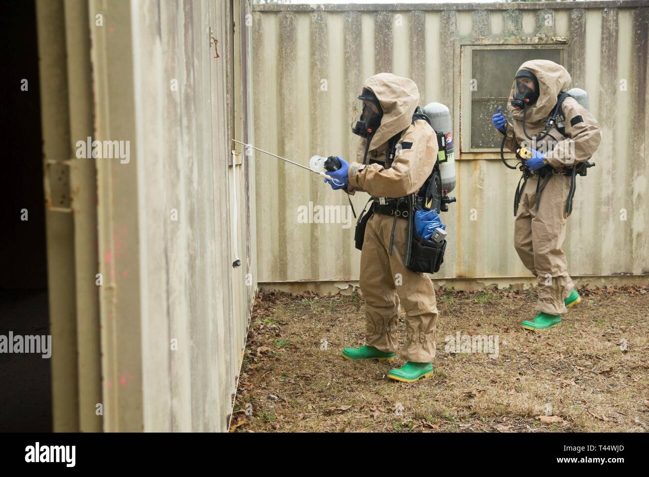 Military field lab hi-res stock photography and images - Alamy