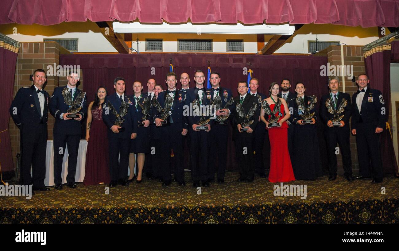 62 airlift wing hi-res stock photography and images - Alamy