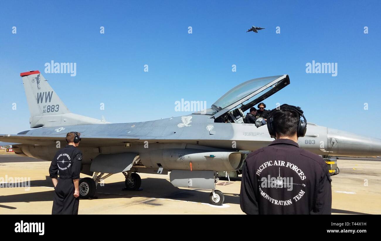 Marshalling team hi-res stock photography and images - Alamy