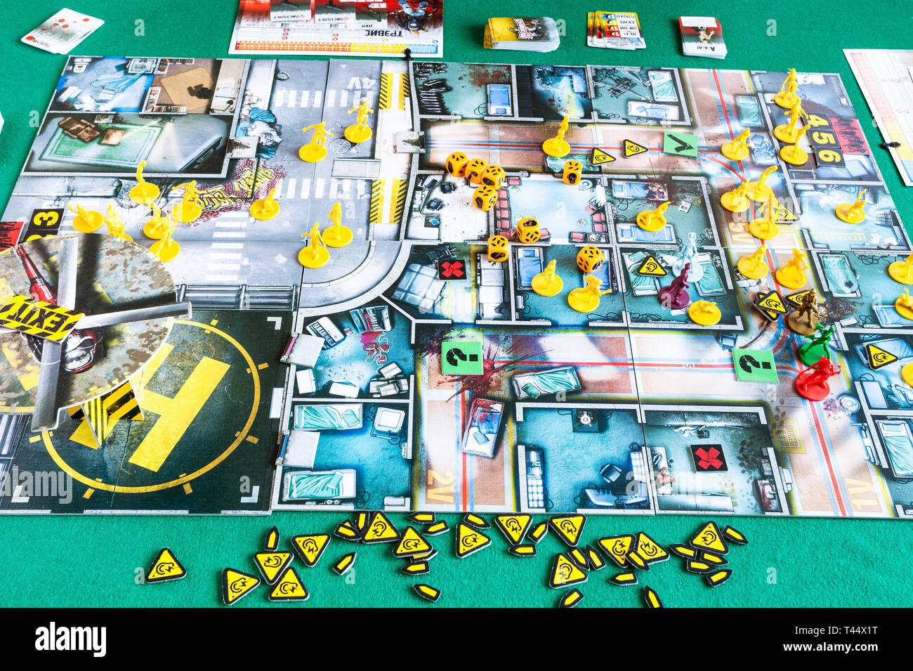 Modern boardgame hi-res stock photography and images - Alamy