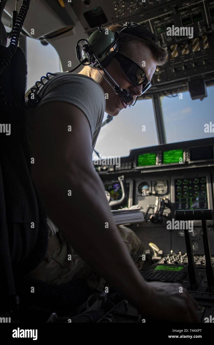 Before takeoff checklist hi-res stock photography and images - Alamy