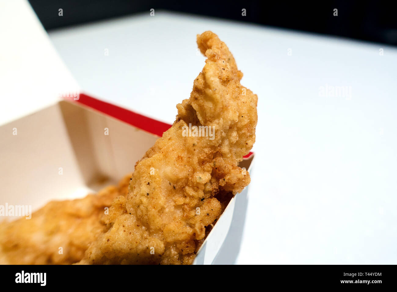 Kentucky fried chicken box hi-res stock photography and images - Alamy