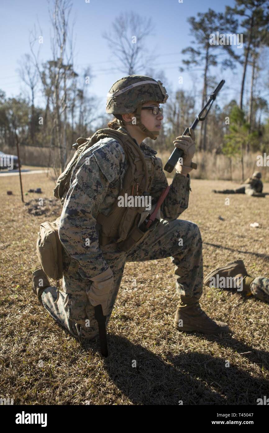 Non combative evacuation operation hi-res stock photography and images ...