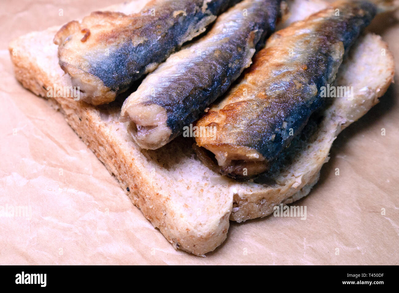 Sandwich rye bread fried fish hi-res stock photography and images - Alamy