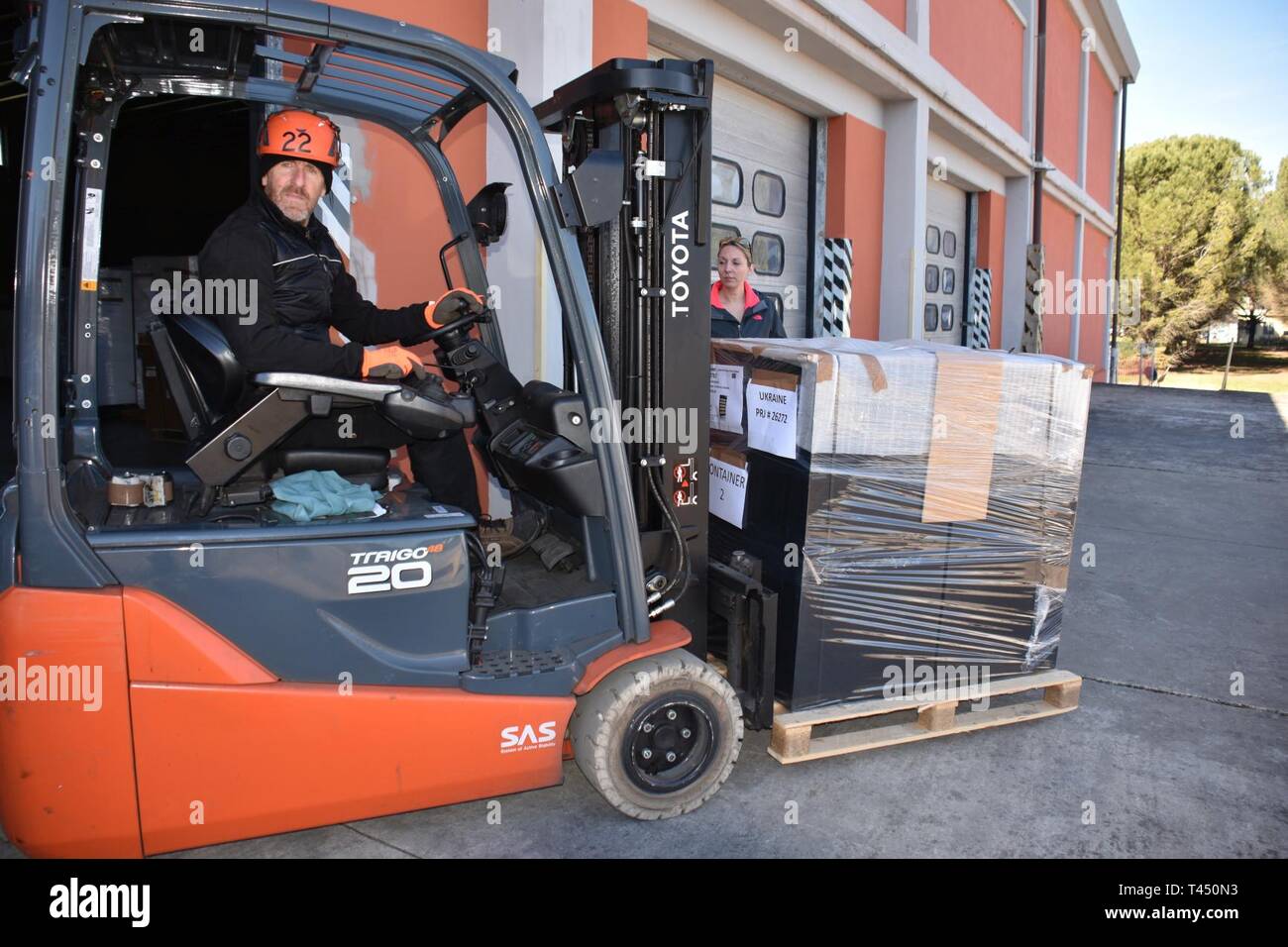 Consolidated containers hi-res stock photography and images - Alamy
