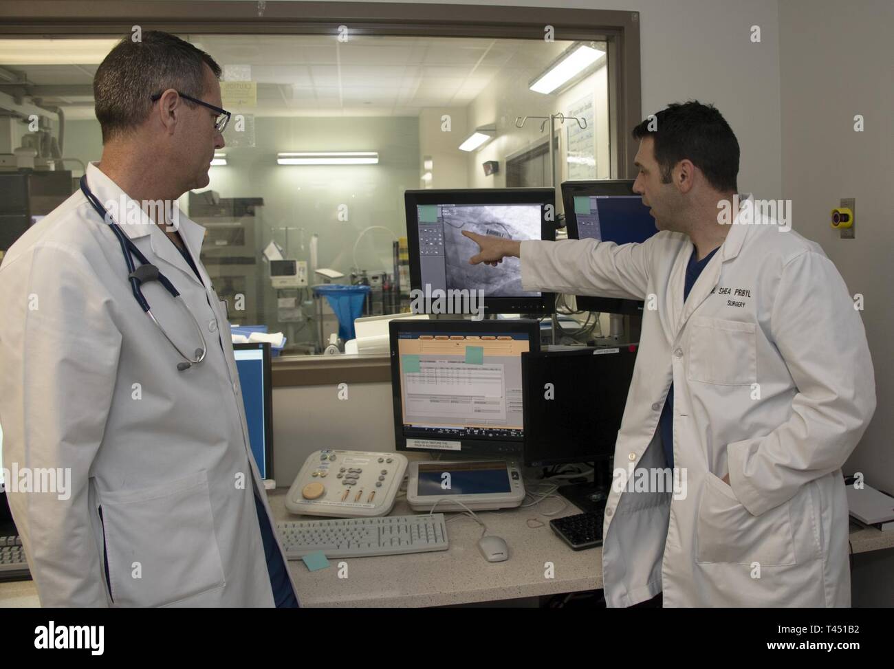 Non invasive imaging hi-res stock photography and images - Alamy