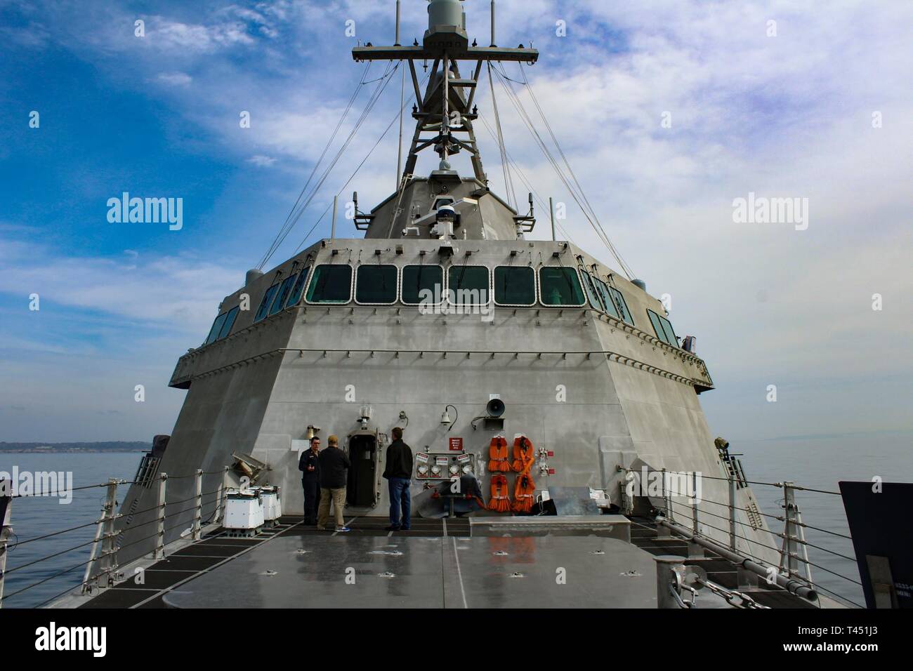 PACIFIC OCEAN (Feb. 27, 2019) - Community leaders tour the Independence ...